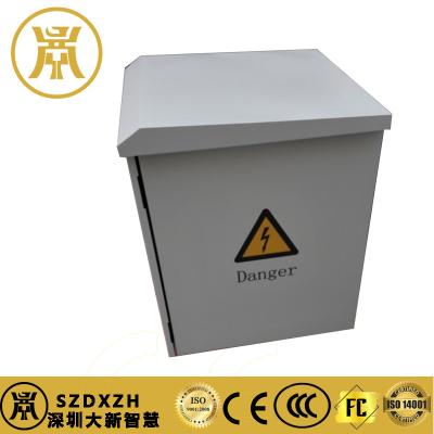China Caja de batería de montaje de palo anti robo IP65 Caja de alimentación de respaldo personalizada en venta