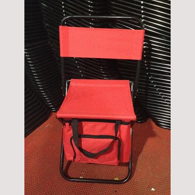 Cina Traditional folding chair with cooler bag and separate pockets great for holding bottle books and other small stuffs in vendita