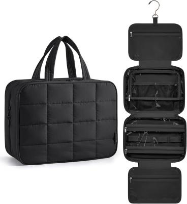 China Negro Acessórios de viagem de mão grande Essenciais Maquiagem inchada Bolsa de viagem cosmética personalizada com organizador de jóias à venda