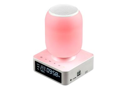 Cina Il APP controlla le batterie 138 x 138 x 208mm dell'altoparlante 6000mAh di Bluetooth della luce notturna in vendita