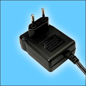 中国 15W EU はアダプターに動力を与えます 販売のため