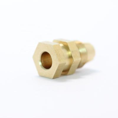 Cina Accettazione di piccoli ordini Fittings in ottone Nanfeng con spessore compreso tra 0,5 mm e 25 mm in vendita