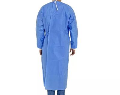 Chine Robe jetable non-tissée imperméable de SMS avec la manchette tricotée à vendre