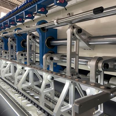 China 1200rpm geautomatiseerde het Watteren de Keten van de Machinehoge snelheid Steek voor Dekbedden en Dekbedden Te koop