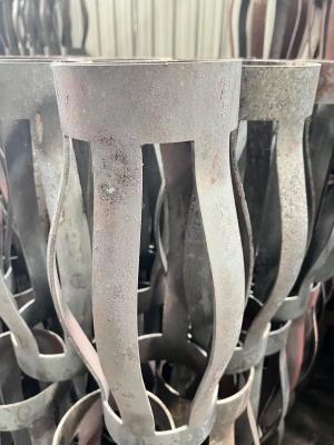 China 4.1/2 inch Single Bow Spring Casing Centralizer Elastische Casing Centralizer Te koop
