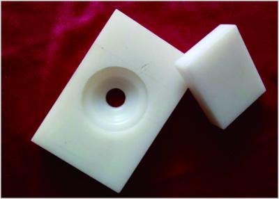 China Uno mismo que lubrica el desgaste de encargo de las piezas UHMW-PE del plástico - bloques resistentes del plástico en venta