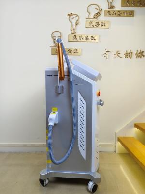 Chine Machine d'épilation de 1200W avec une interface personnalisable de rajeunissement de la peau 1 ~ 12Hz taux de répétition à vendre