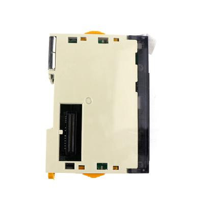 Cina CJ1W-OD261 Omron CJ1W CJ1W-OD261 series output module PLC expansion module transistor output unit original brand new CJ1W-OD261 in vendita