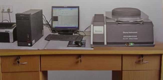 Классические латунные работы поручня конструируют латунные рельсы лестницы для на открытом воздухе