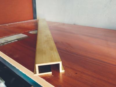 Китай Медный сплав прессовал латунные разделы оборудования с особенным размером продается