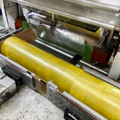 Κίνα 48 mm x 300m πλαστική ταινία συσκευασίας Bopp για ταινία σφραγίσματος χαρτονιού προς πώληση