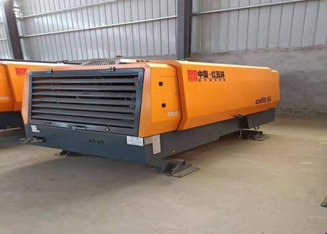 23bar Diesel Drilling Air Compressor unit showing industrial design and construction