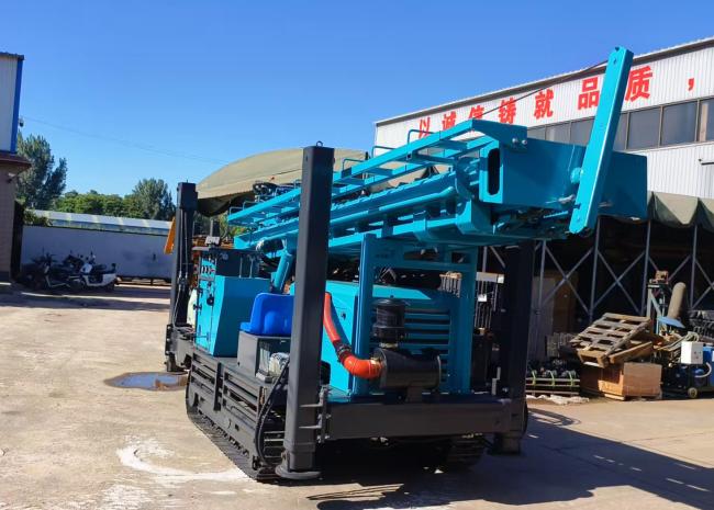 Pneumatic 350 Drilling Machine in operation