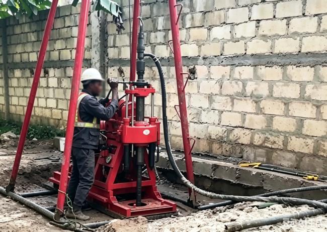 XY-1A Core Drilling Machine operational view