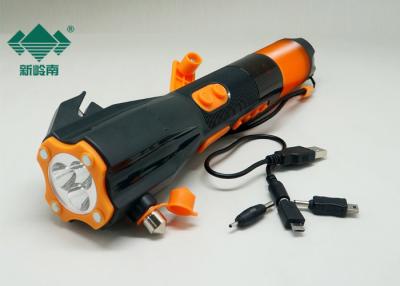 Cina Taglierina multifunzionale della cintura di sicurezza del martello dell'automobile di emergenza degli strumenti della torcia elettrica all'aperto in vendita