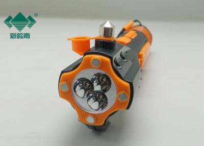 Cina Strumento di funzione di emergenza dell'automobile multi, torcia elettrica storta della dinamo con il martello di sicurezza in vendita