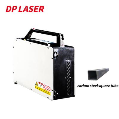 中国 小型携帯用バックパック レーザー クリーニング機械100W Raycusレーザー ソースの金属のステンレス鋼 販売のため