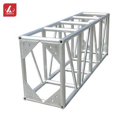 Cina Tipo quadrato di alluminio resistente capriata 42x2mm di Trianglar della capriata di Bolt in vendita