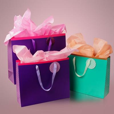 Cina Il contemporaneo ha annunciato i sacchi di carta dei gioielli, borse del regalo della carta da stampa grandi in vendita