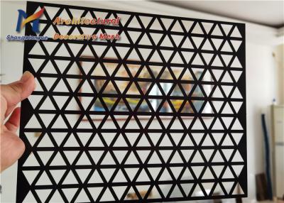 China Zwart Geperforeerd het Aluminiumnetwerk 2440mm 1220mm van het driehoeksgat Te koop