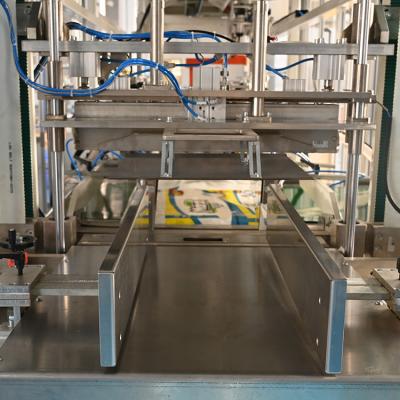 Cina 18bags/Min Automatic Paper Making Machine, macchina di fabbricazione del rotolo di carta igienica 48rolls in vendita