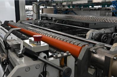 中国 1lane 32KW 140は/最低のペーパー ロール包む機械詰まる 販売のため
