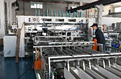中国 機械、35packs/Minチィッシュ ペーパーの製造業機械を変える10minチィッシュ ペーパー 販売のため
