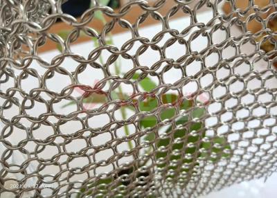 Chine Maille soudée d'anneau en laiton pour la décoration partielle de mur à vendre