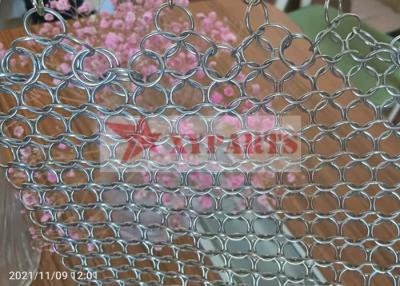 Chine Maille soudée d'anneau en laiton pour la décoration partielle de mur à vendre