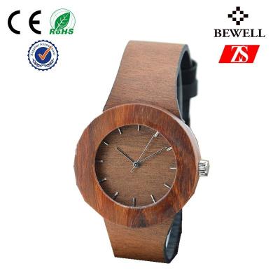 Cina Orologio di legno resistente del sandalo rosso dell'acqua con l'OEM di cuoio della banda in vendita
