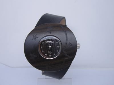 Cina Orologio di legno su misura del sandalo nero con la banda di cuoio ed il logo del laser in vendita
