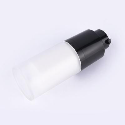 Κίνα Πλαστικά μπουκάλια Forsted 15ml 30ml 50ml για τα καλλυντικά με το μαύρο υλικό αντλιών PMMA προς πώληση