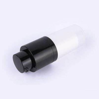 Κίνα Πλαστικά μπουκάλια Forsted 15ml 30ml 50ml για τα καλλυντικά με το μαύρο υλικό αντλιών PMMA προς πώληση