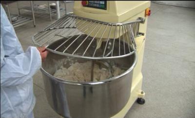 China Máquina del mezclador del soporte de la cadena de producción del pan, diversos productos cocidos en venta