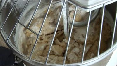 Cina macchina del miscelatore del supporto della pasta della farina 50kg per pizza, pizza che fa macchina in vendita