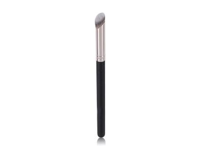 Chine Brosses à angles en gros de maquillage de crayon correcteur de tampon de doigt avec le logo adapté aux besoins du client par cheveux synthétiques à vendre