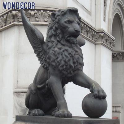 Chine grande Lion Statue Outdoor Metal Animal décoration en bronze de 160cm à vendre