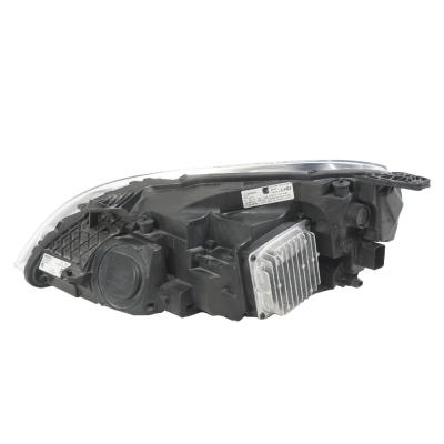 Cina OEM 31420122 per i ricambi auto Front Right Head Light di  V40 in vendita