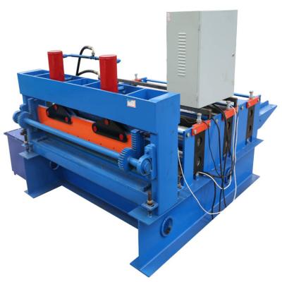 Cina Automatic Color Steel Metal Roofing Sheet Leveling And Cut To Length Roofing Sheet Machine in vendita