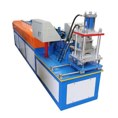 Cina 2021 Automatic Galvanized Steel Plate Tile Roller Shutter Door Frame Cold Roll Forming Making Machine in vendita