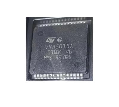Cina HSOP30 Integrated Circuit IC Chip , VNH5019ATR-E Motor Driver IC in vendita