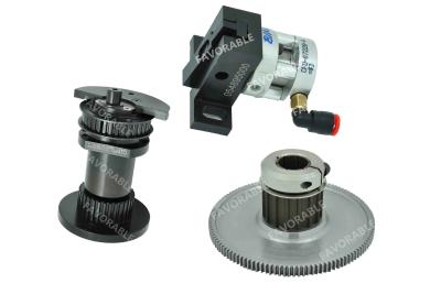 中国 GT7250 のためのナイフによって連結されるクラッチのアッセンブリ ギヤ ドライブ Sharpene のヨークのとぎ器のガイド・ローラをより低く運転して下さい 販売のため