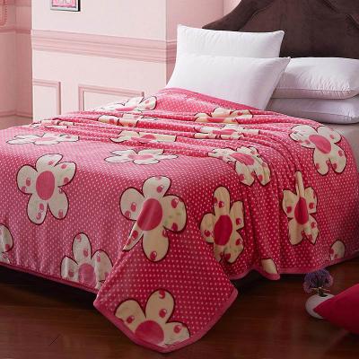 China Twin Size /Single Size color customized Polyester Microfiber Waved Quilting Blanket for Adults / Kids for sale