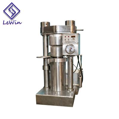 Chine Opération simple de sésame d'huile de l'expulseur 6YY-185 de tension automatique du modèle 380V à vendre