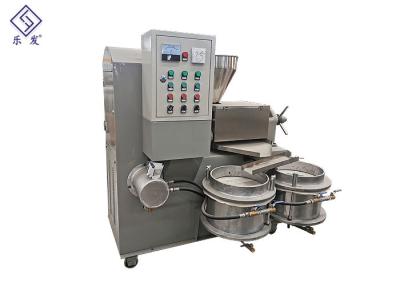 Chine Expulseur à vis d'huile de la filtration sous vide 750Kg/H 100RPM à vendre