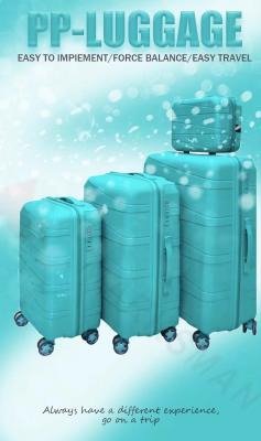 Cina Fashion Design PP Luggage Factory Lock Luggage With Wheels 3 Pieces Sets in vendita