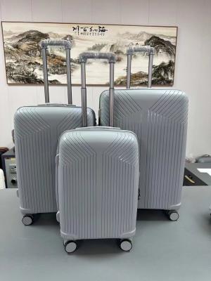Cina Custom Logo Durable Factory PP Luggage Cheap And Fashion Valise With Code Lock in vendita