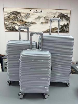 中国 PP Carry On Luggage For Men Women Luggage Trolley 販売のため