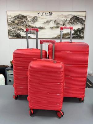 中国 Travel Trolley Bags Vintage Trendy PP Carry On Luggage Plastic Suitcase Sets 販売のため