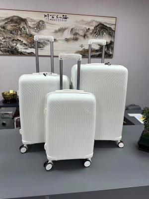 中国 Carry-On Suitcase Sets Own Design Trolley Bag Travel Luggage Sets With Ready Bag 販売のため